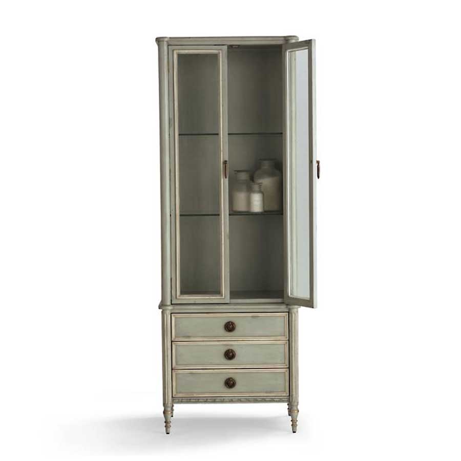 Frontgate Collection Stories: Etienne - Home + Style